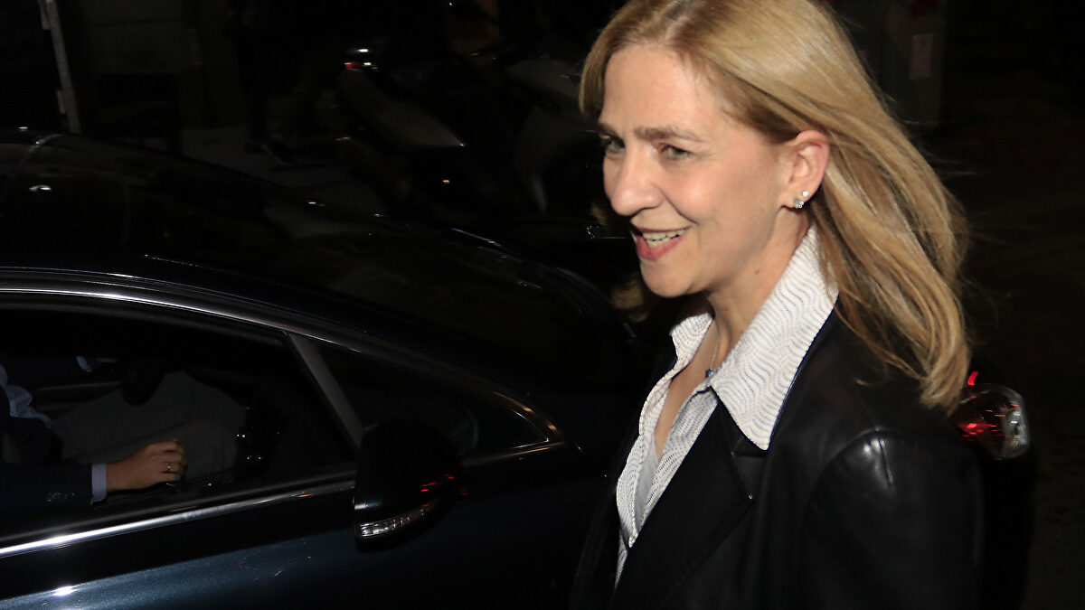 Crónica Rosa: Operación blanqueamiento: la infanta Cristina regresa a ...