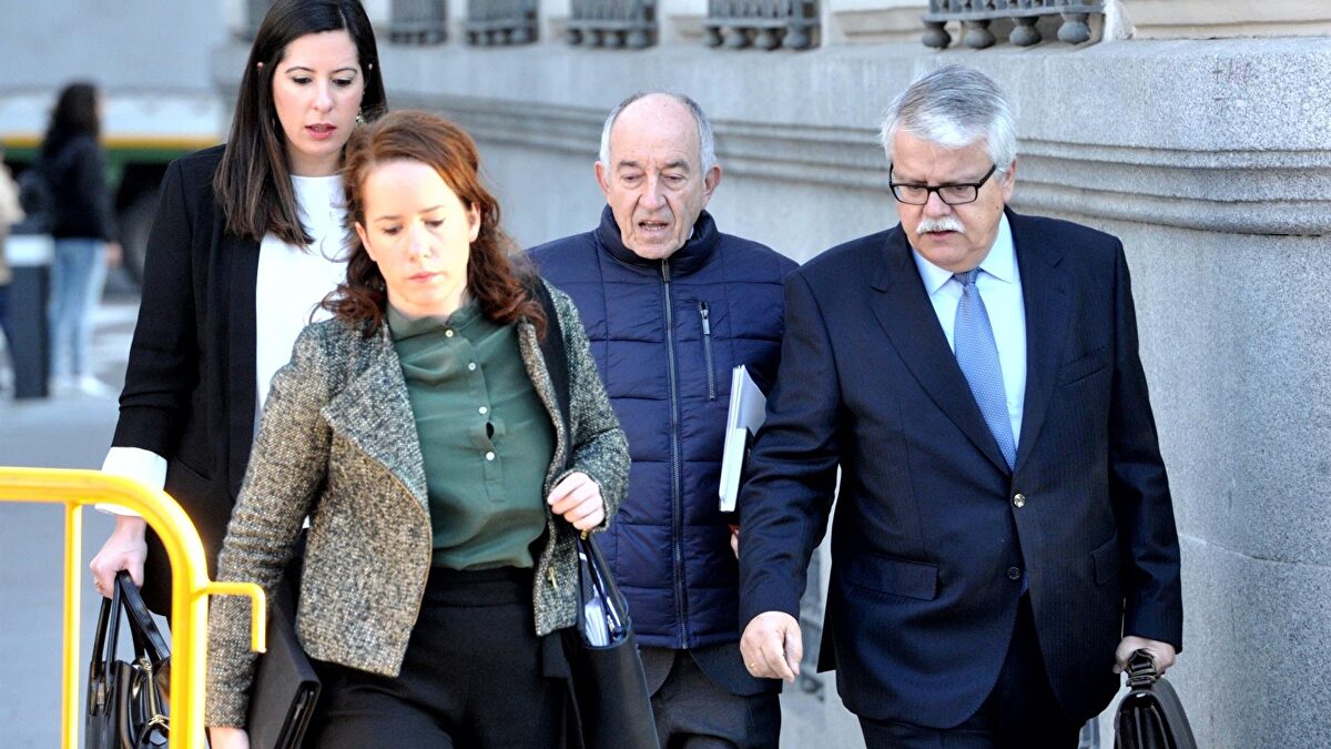 MAFO elude su responsabilidad y dice que Guindos "hizo mal" la ...