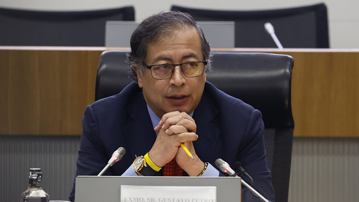 La defenestración de Gustavo Petro - Saúl Hernández Bolívar - Libertad ...