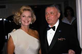 La tensa vida de Frank Sinatra con Bárbara, su última esposa - Chic
