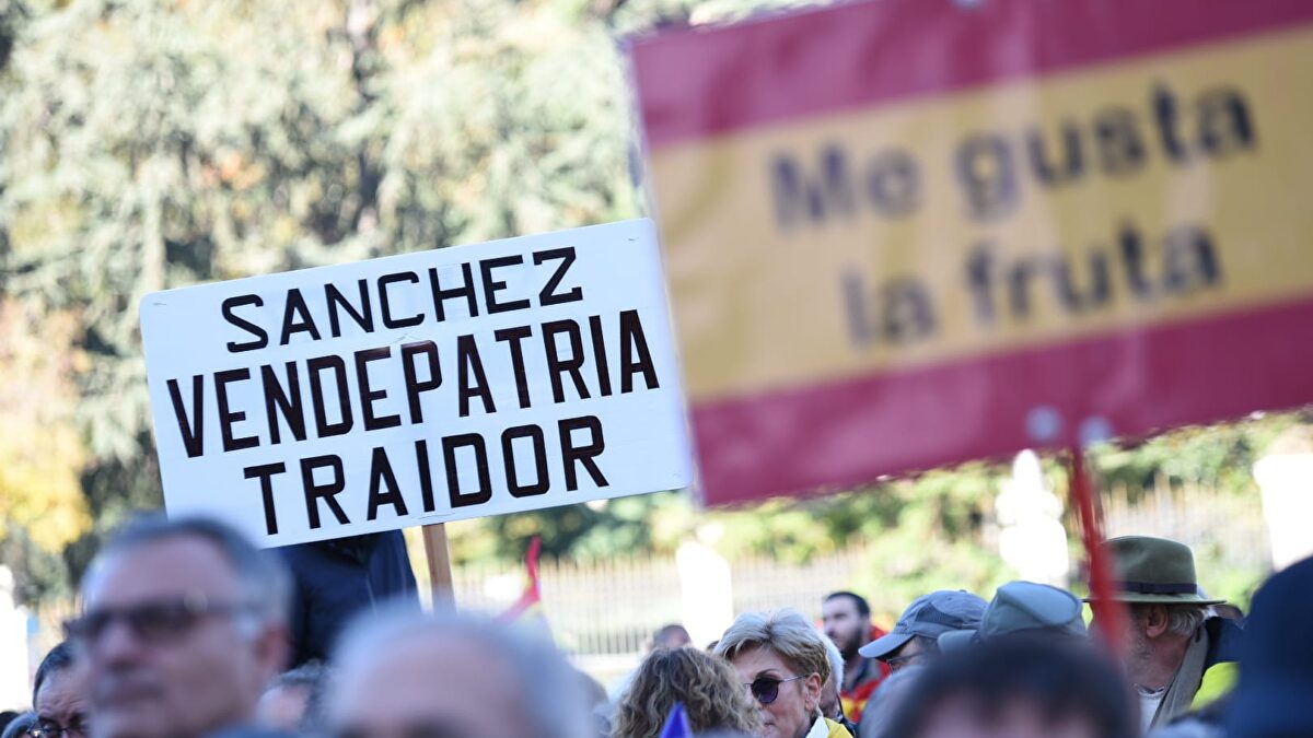 La Firma de Carlos Cuesta. España vs. Sánchez - Libertad Digital