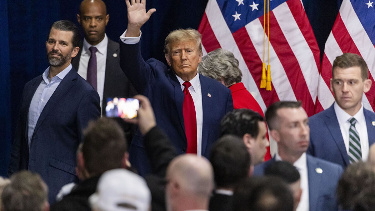 Trump arrasa en los caucus de Iowa, la primera cita de las primarias ...