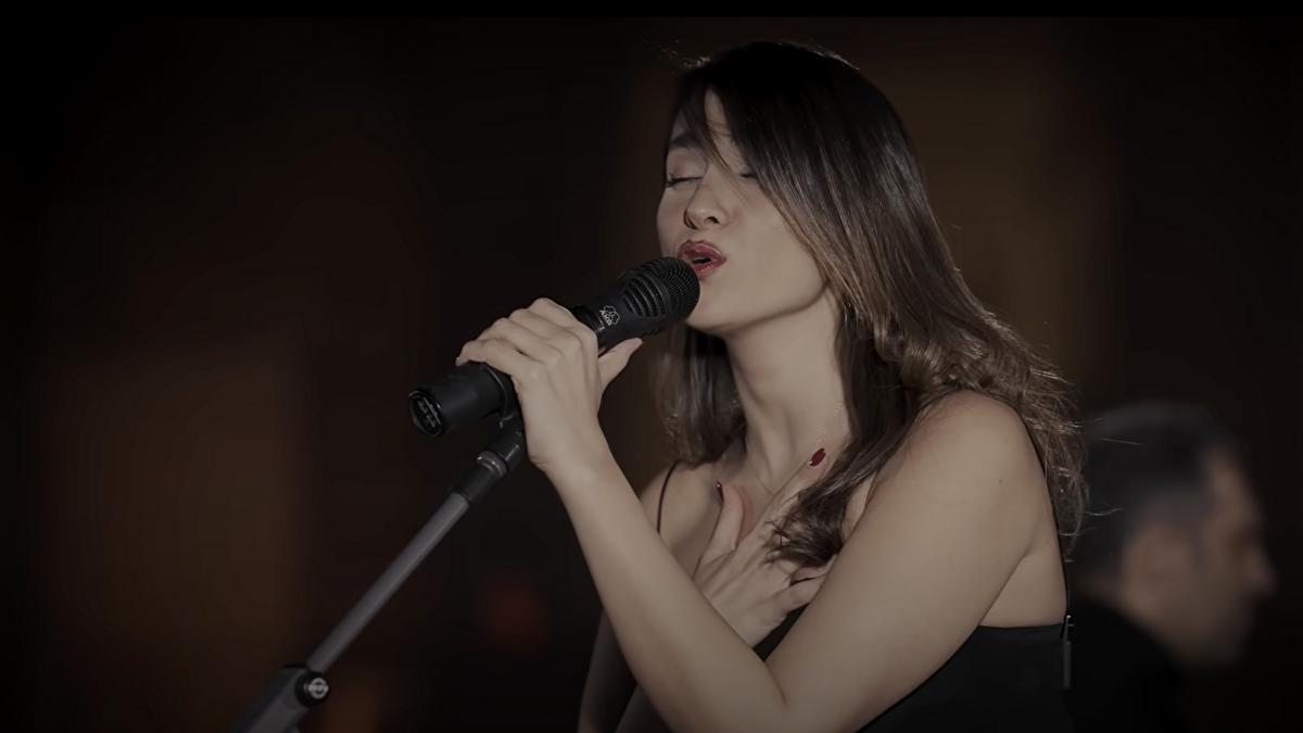 La cantante Parastoo Ahmadi detenida en Irán tras dar un concierto sin ...