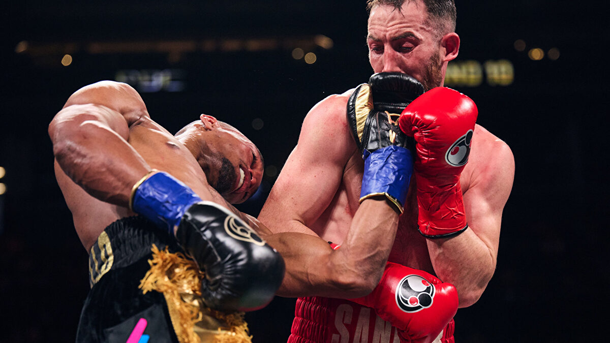 Cruel derrota de Sandor Martín ante Alberto Puello por el título ...