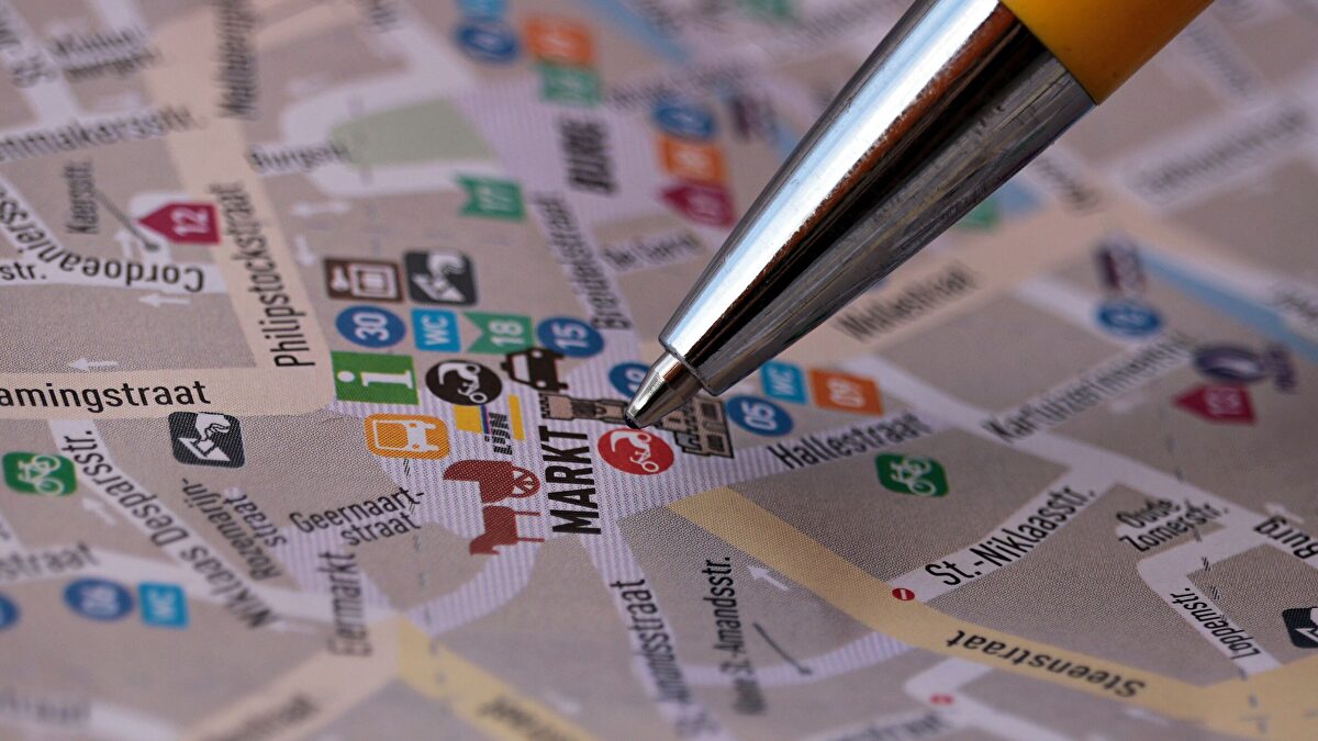 ¿Se escribe "donde" o "dónde"? La Fundéu te explica cuándo poner la ...