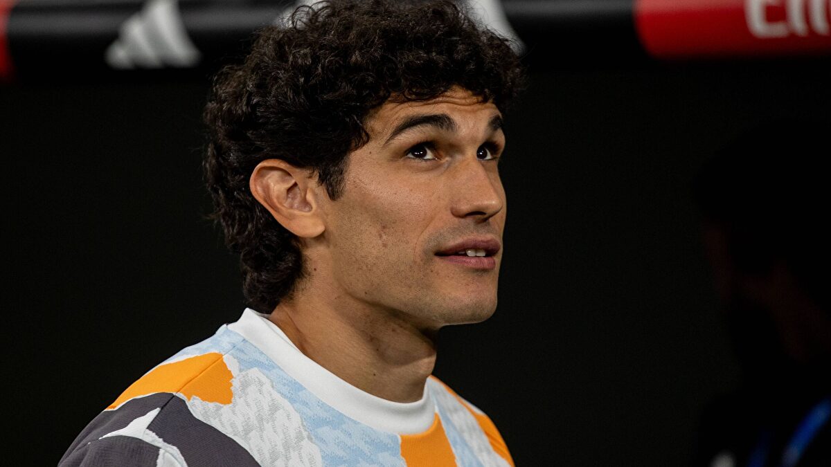 Jesús Vallejo, libre tras salir del Madrid, a un paso del Albacete ...