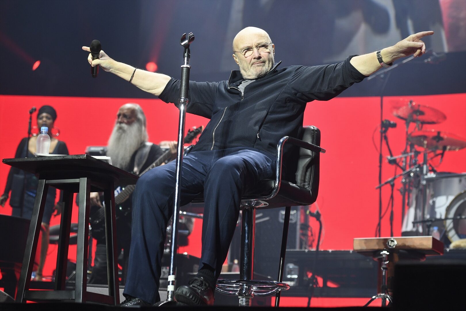 El calvario de Phil Collins: necesita ayuda las 24 horas y ya no podrá ...