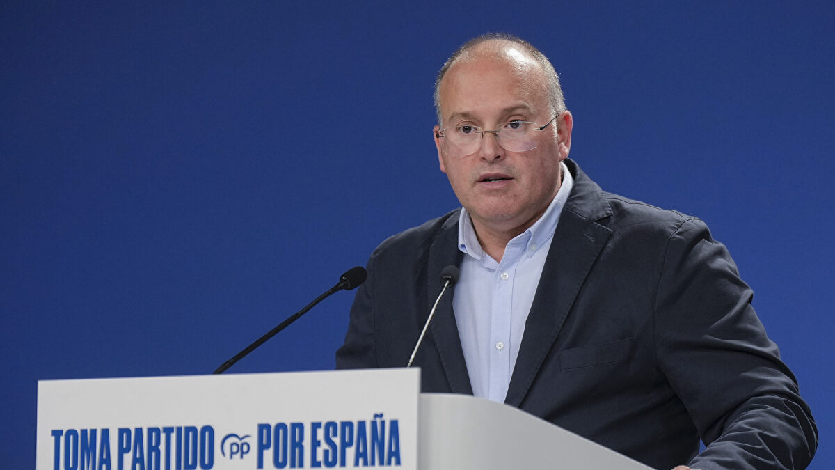 Tellado pide a los votantes de Vox ir a la manifestación