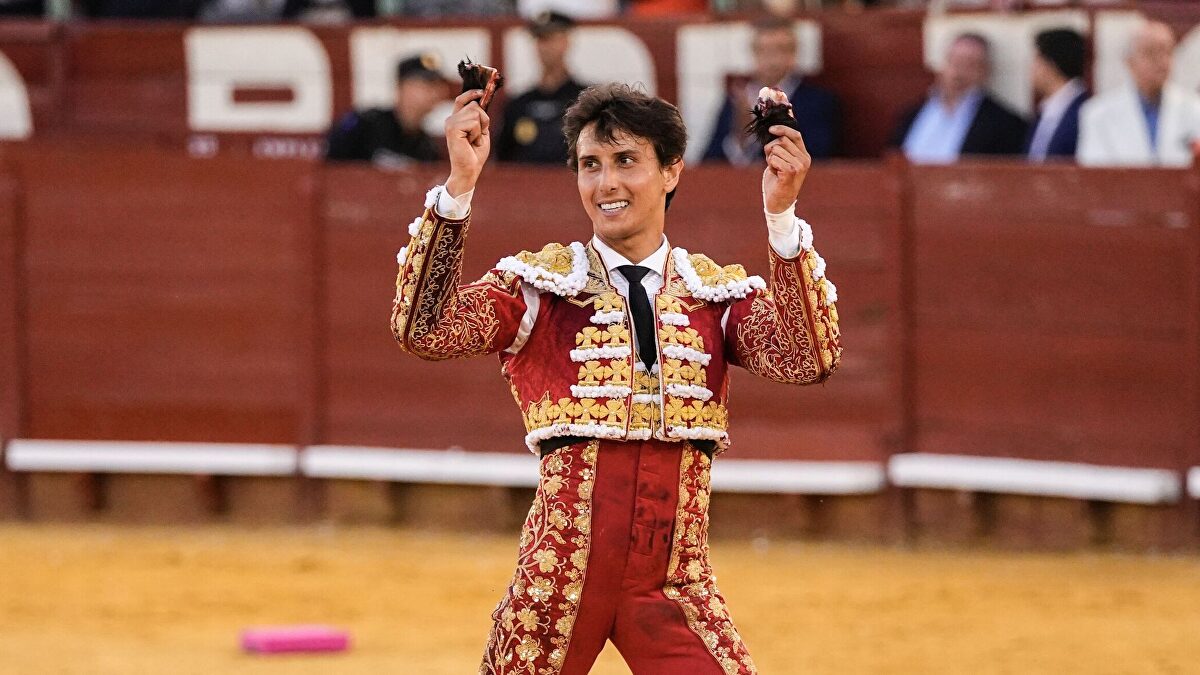 Roca Rey cambia a su hermano por el apoderado de Daniel Luque ...