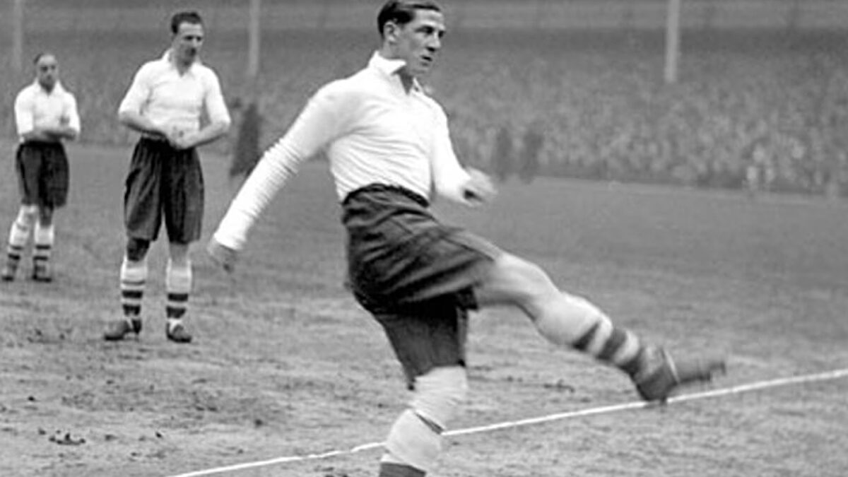 Ted Drake y sus siete goles en un partido con el Arsenal, un registro ...