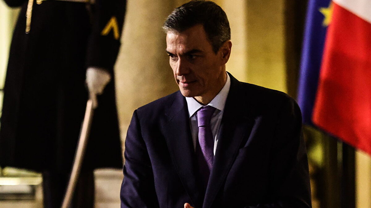 Batacazo del PSOE en la primera encuesta del año: Sánchez cae con ...