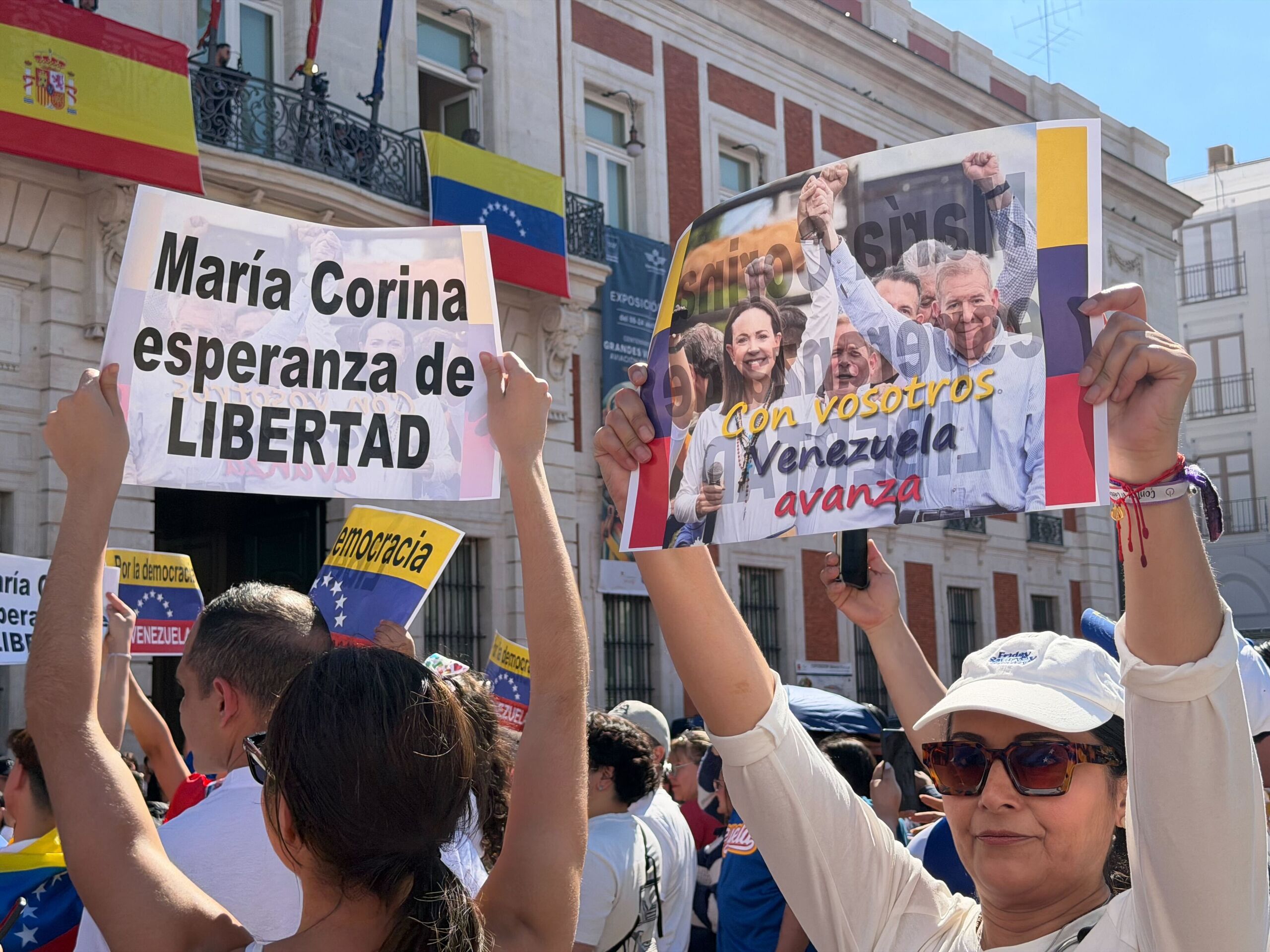 En directo: Isabel Díaz Ayuso entrega a María Corina Machado la Medalla ...