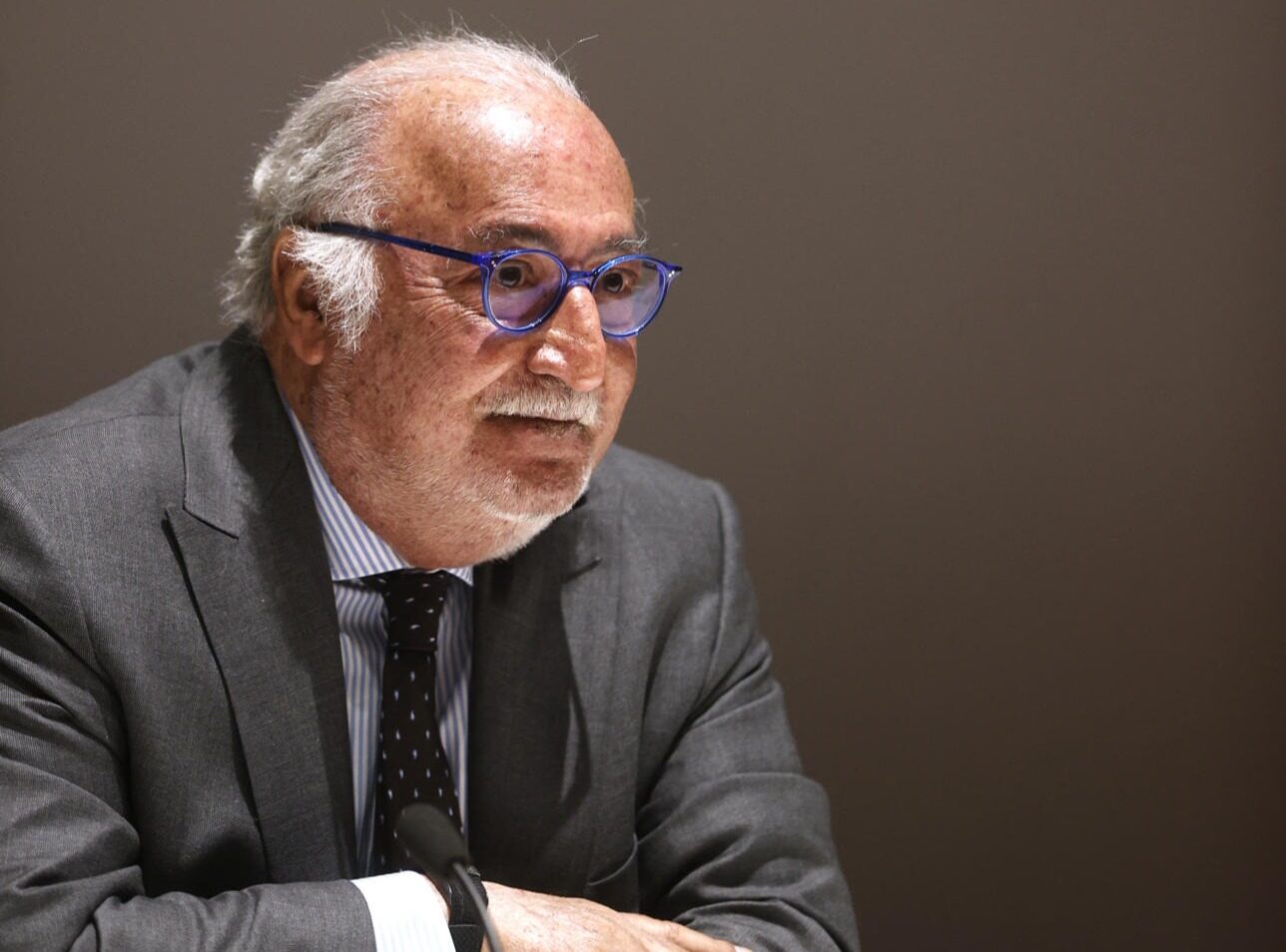 Pere Navarro insiste en defender la baliza V16: "No hay marcha atrás ...