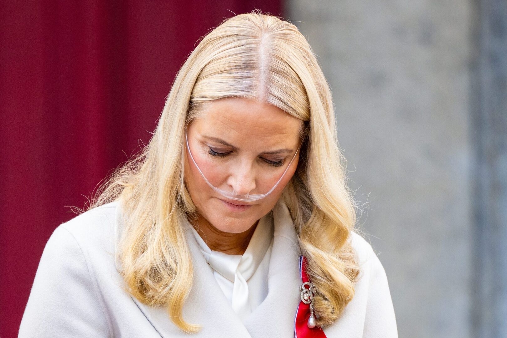 Preocupación máxima por Mette-Marit: con oxígeno, ataques de tos y ...