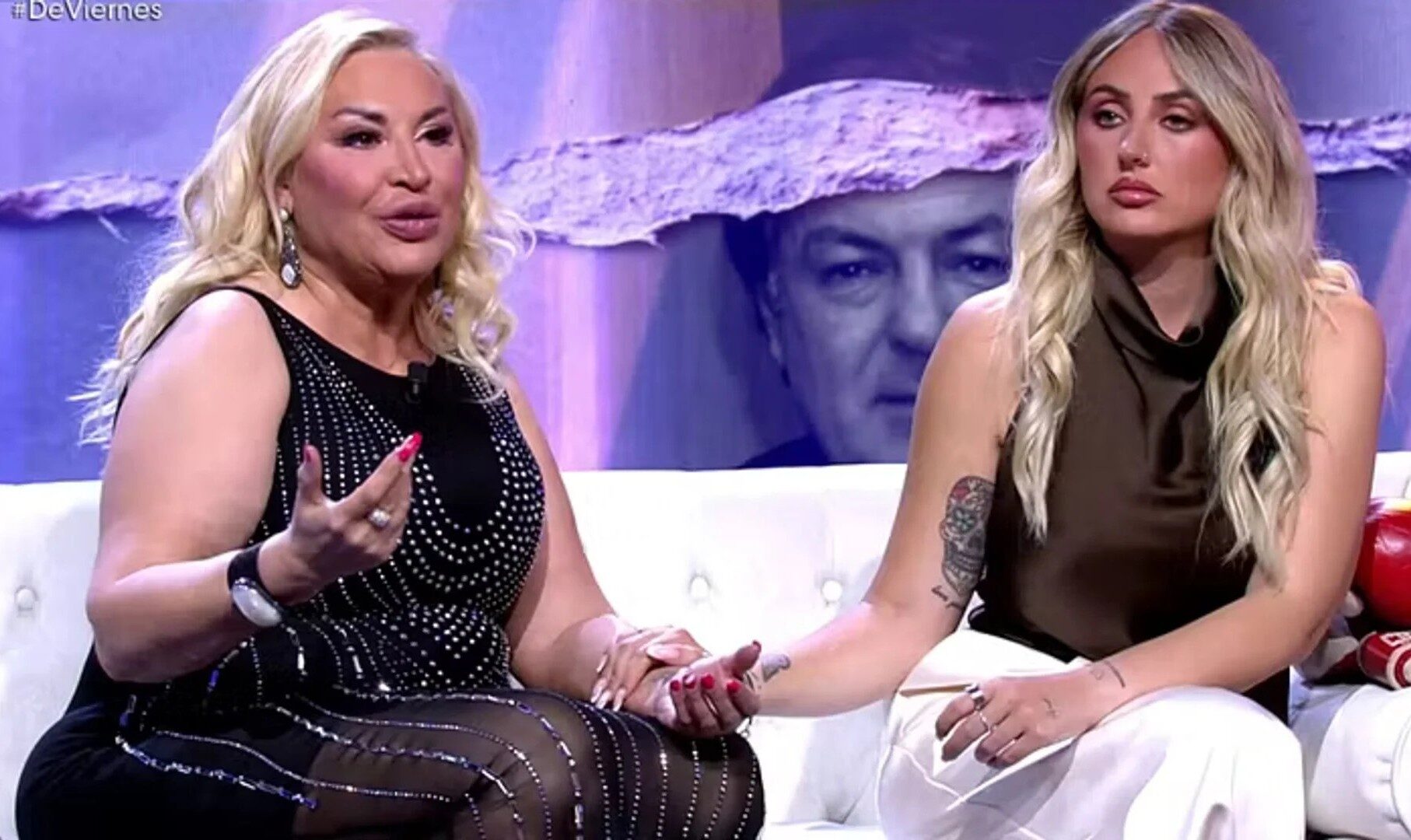 Rocío Flores y Raquel Mosquera contra Rocío Carrasco: "Se tiene que ...
