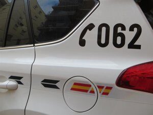 La Guardia Civil interviene casi 3.500 botellas de alcohol ilegal en ...