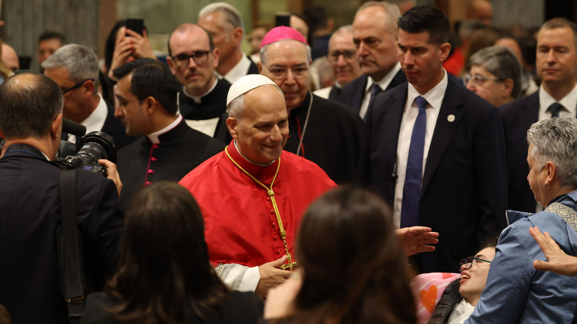 El Papa León XIV se rinde al 'six seven', el enigmático meme que arrasa ...
