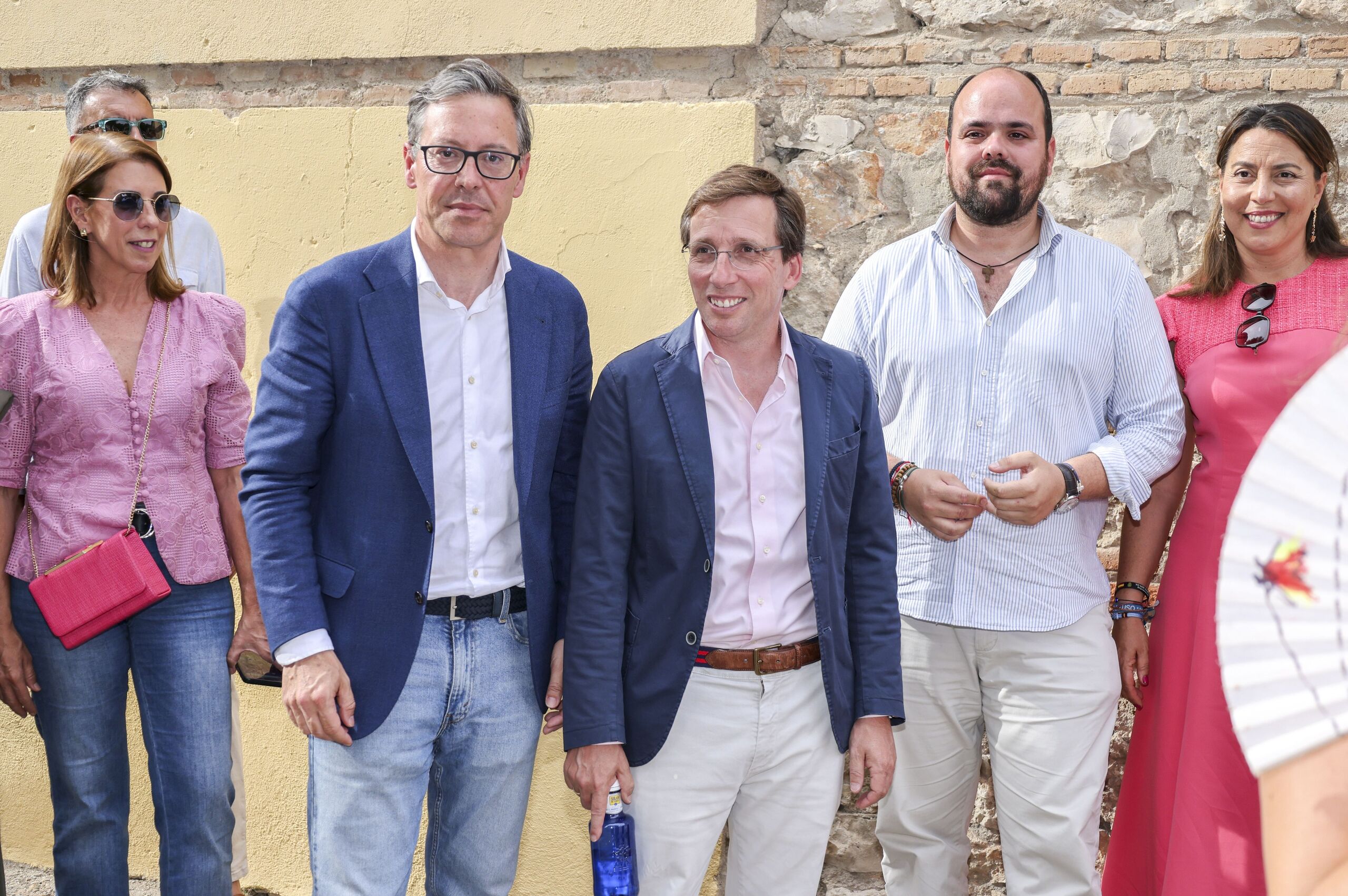La infanta Elena y Jaime de Marichalar juntos, pero no revueltos, en la ...
