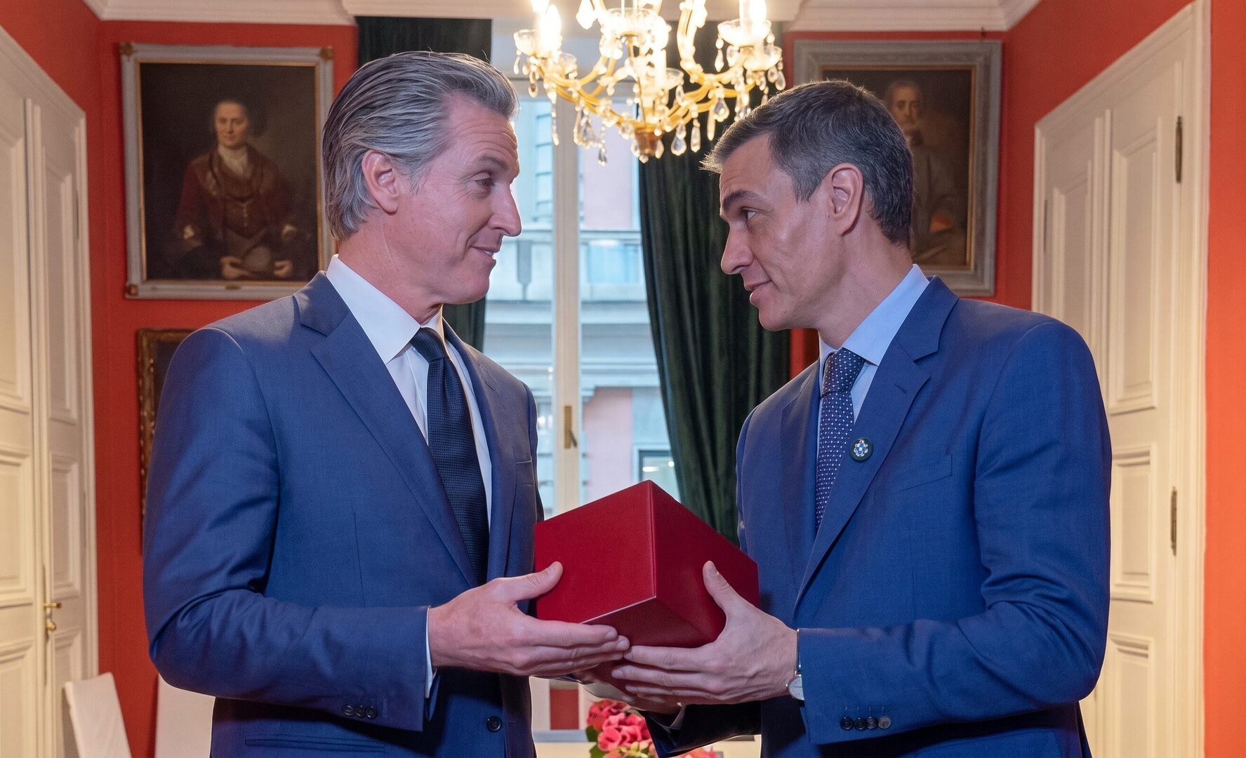 Gavin Newsom acusa a Donald Trump de usar al FBI para investigarle por ...