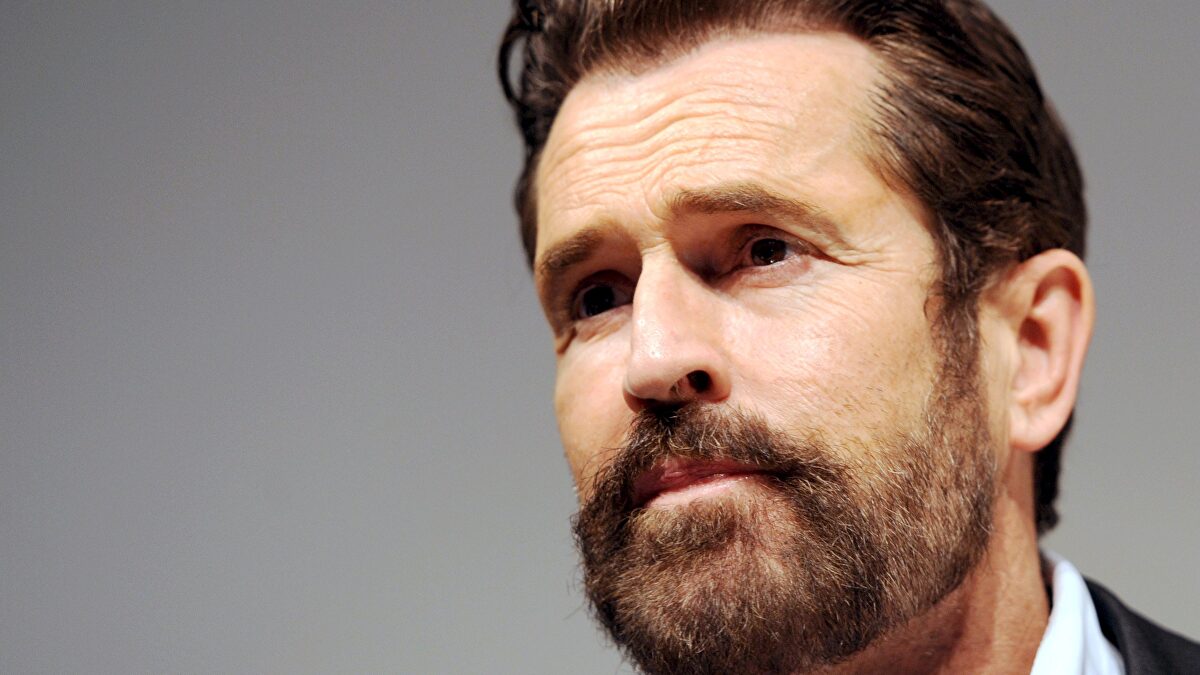 Rupert Everett: "No hay nada peor que los padres homosexuales" - Chic